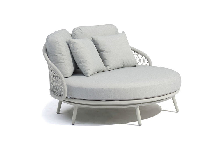 Cuddle | Outdoor Furniture | COUTURE Jardin